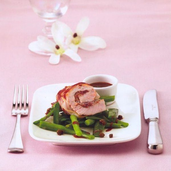 Kalfsoester met ansjovis en kappertjesjus - recept - okoko recepten