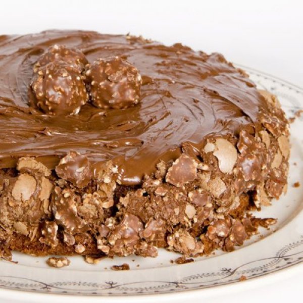Hazelnoottaart met Ferrero Rocher - recept - okoko recepten