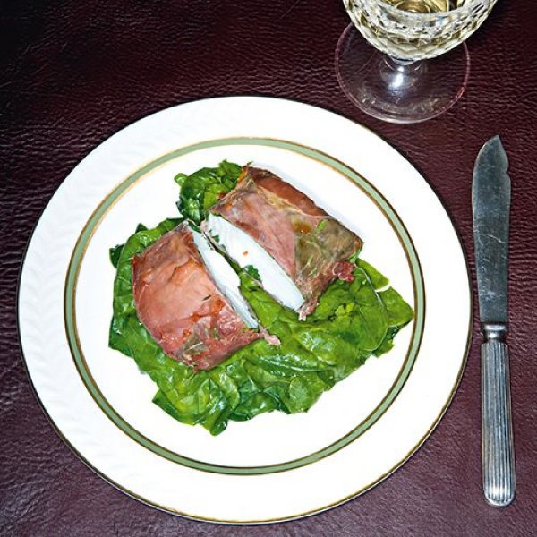 Zeewolf met wilde spinazie en rauwe ham - recept - okoko recepten