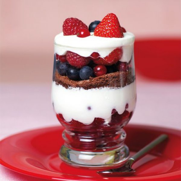 Trifle met rode vruchten - recept - okoko recepten