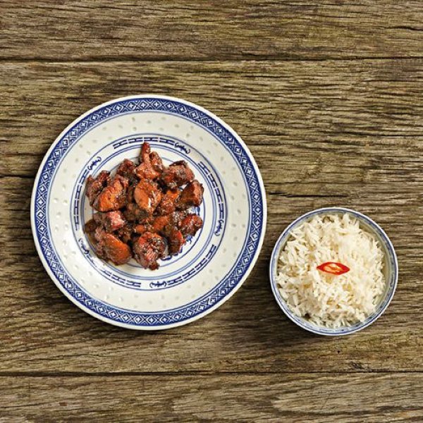 Gestoofde kip in zoete ketjap (ayam ketjap) - recept - okoko recepten