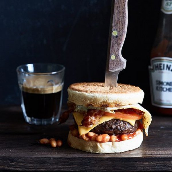 Full English breakfast in burgervorm - recept - okoko recepten