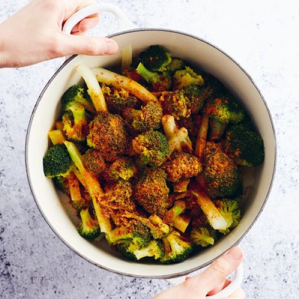 Pittige broccoli - recept - okoko recepten