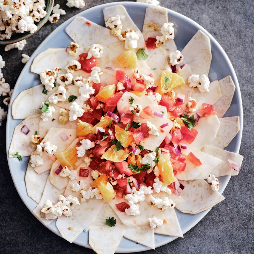 Knolselderij-'ceviche' met popcorn - recept - okoko recepten