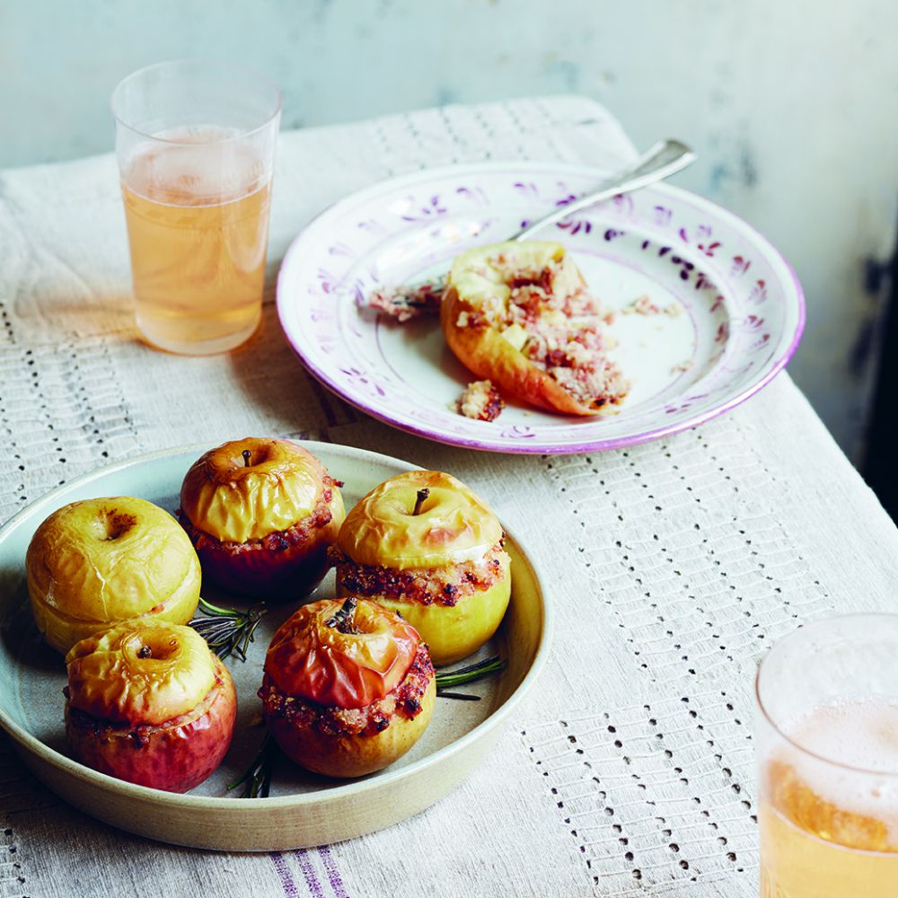 Met achterham gevulde appels - recept - okoko recepten