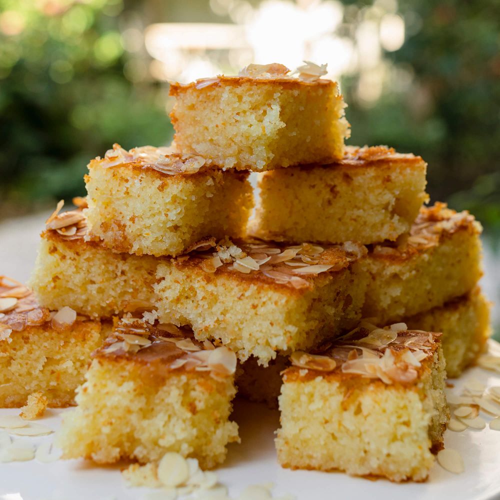 Griesmeelcake met amandel en sinaasappel - recept - okoko recepten