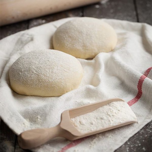 Pizzadeeg (basisrecept) - recept - okoko recepten